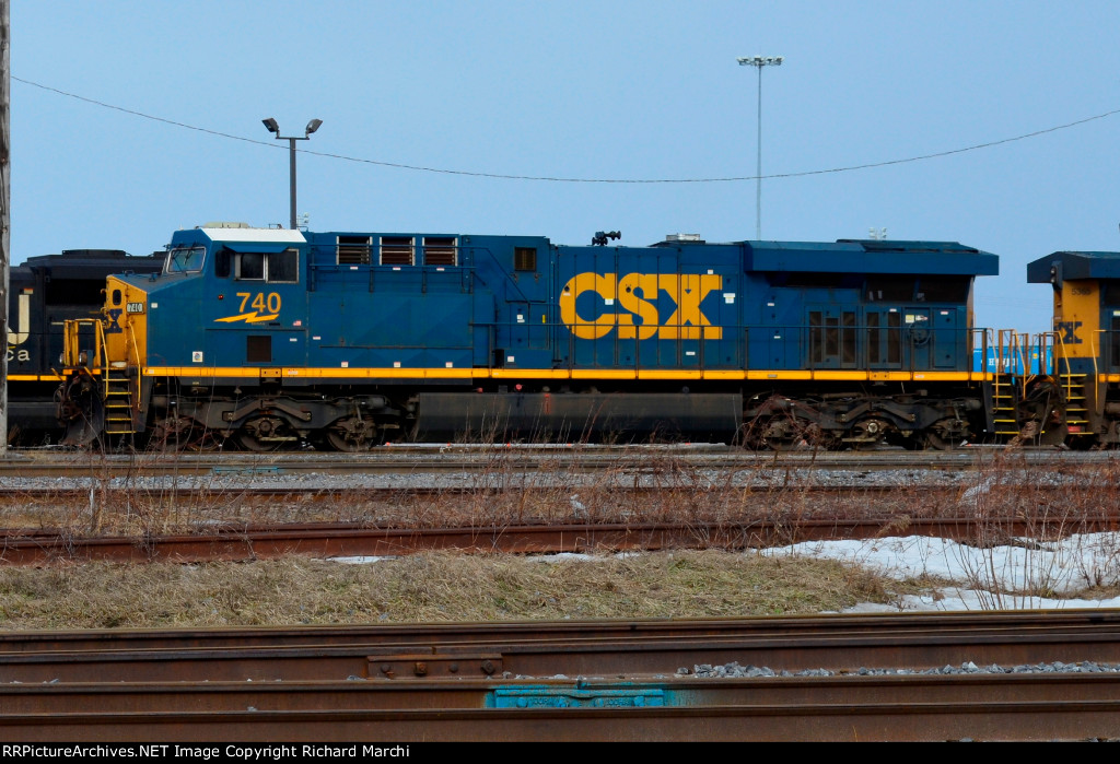 CSX 740